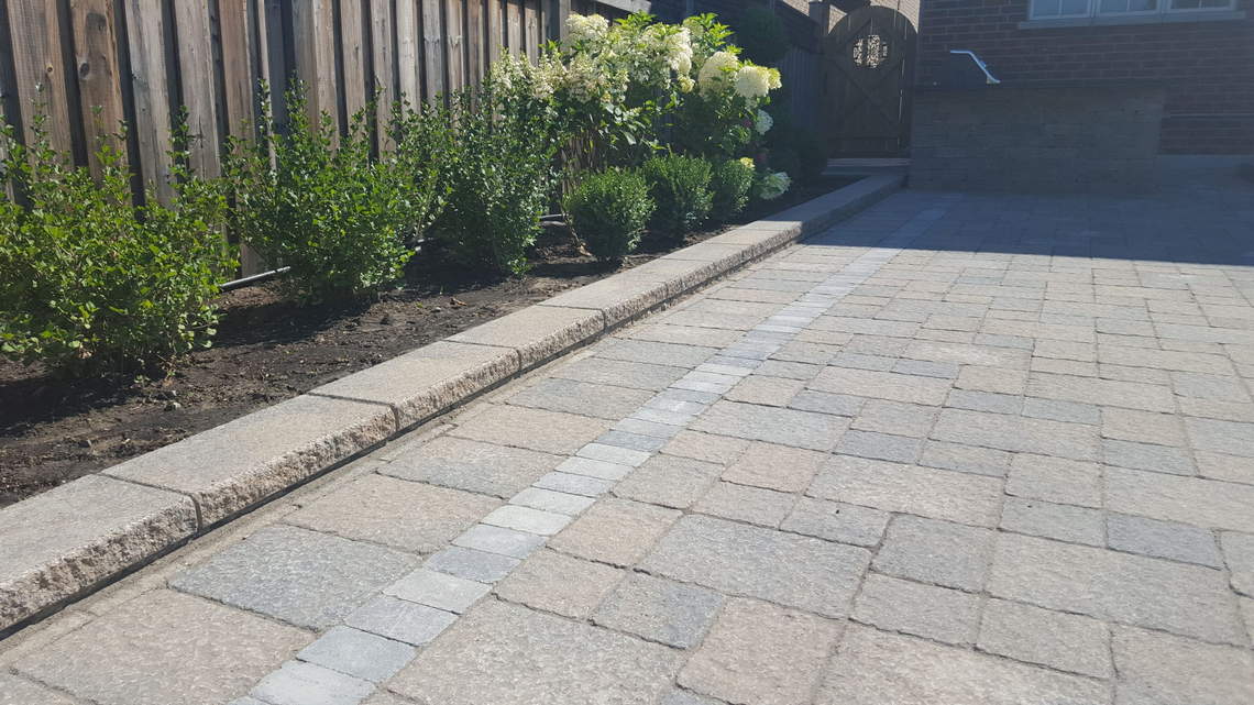 Certified Interlocking Driveway Contractor in King City | ☎️